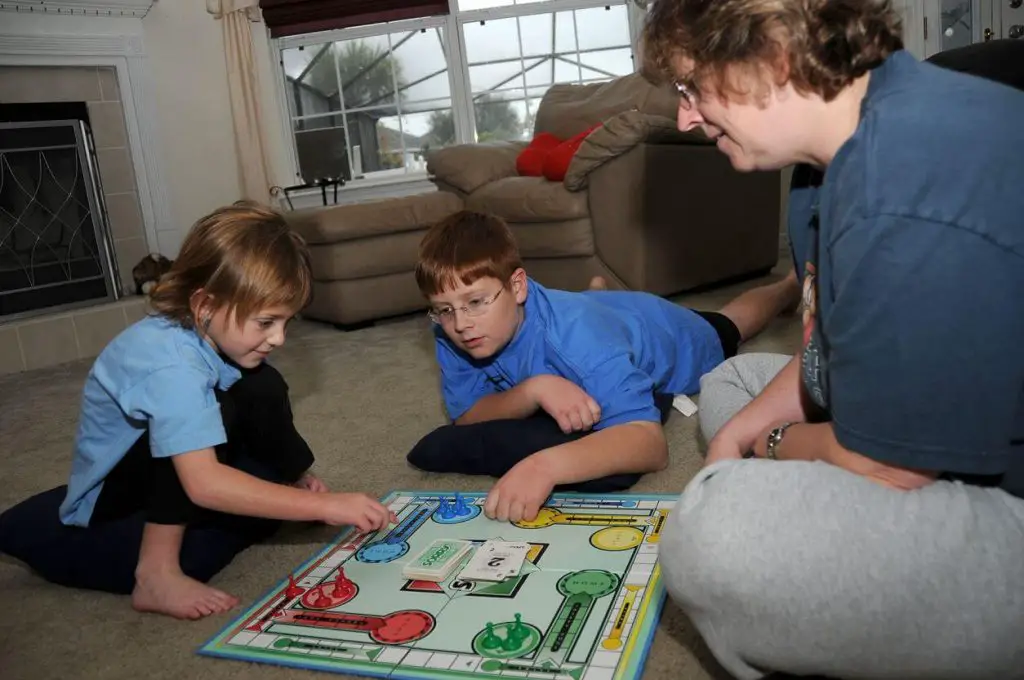 What are the benefits of board games? – 8 Reasons why they are good for ...